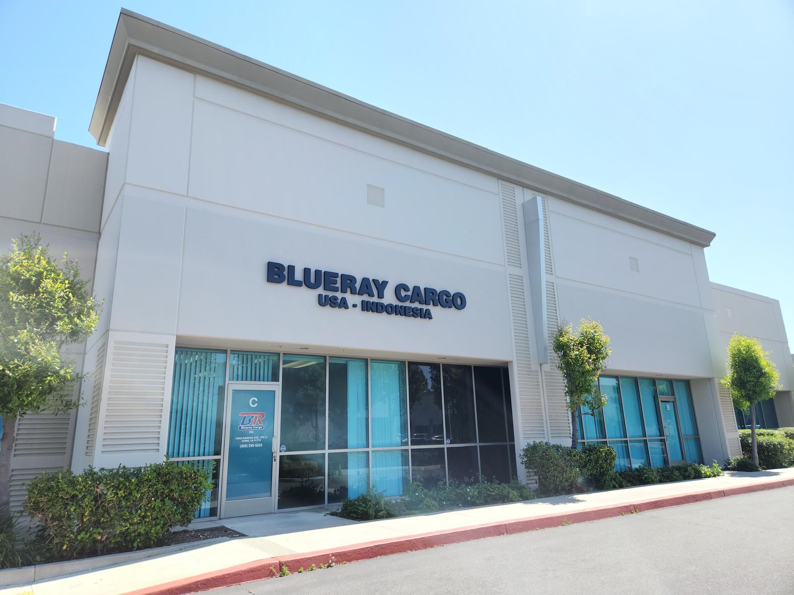 Tentang Kami - Blueray Cargo